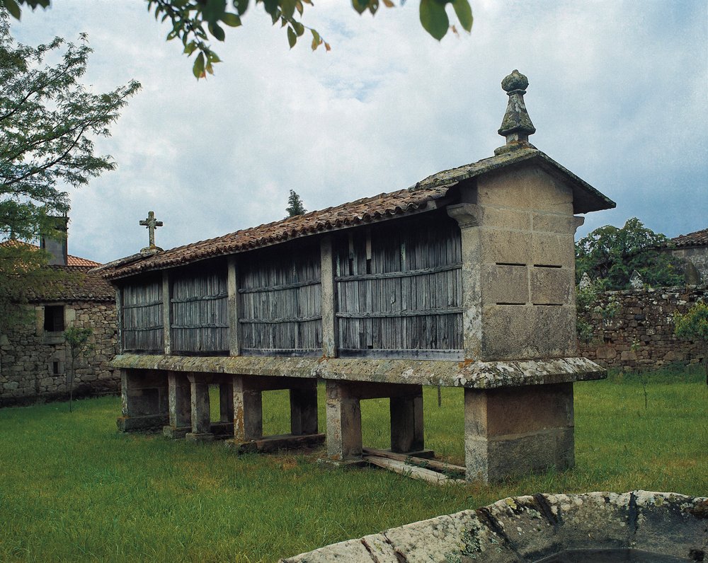 Ático antiguo | Spanish School | Impresión de arte