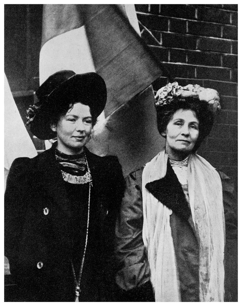 Emmeline Pankhurst, sufragista británica, y su hija Christabel ...