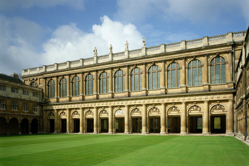 Vista de la Gran Corte de la Biblioteca Wren, Trinity College, Cambridge