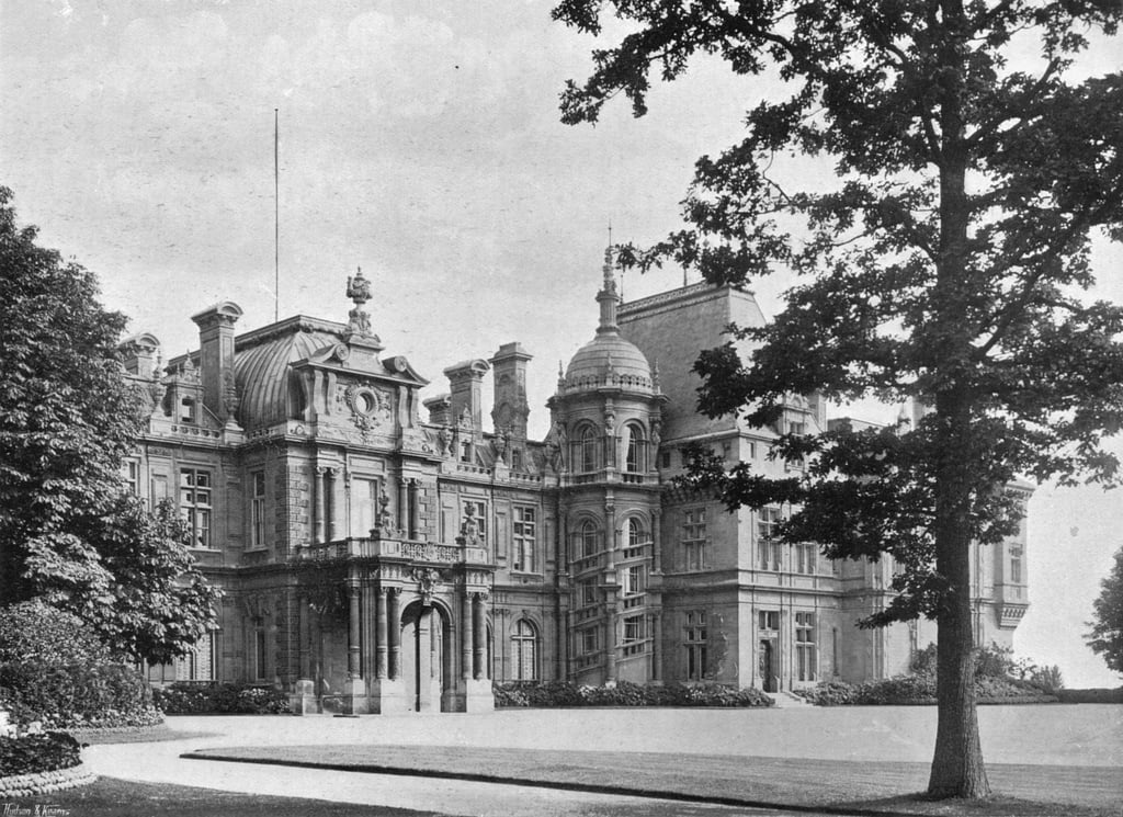 Waddesdon Manor de Charles Latham