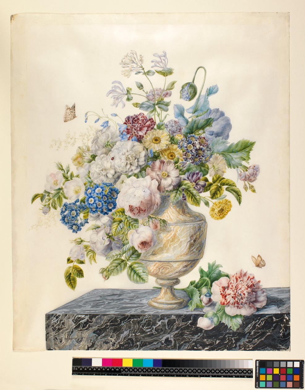 Un jarrón de mármol con flores mixtas en un estante de mármol, c.1800
