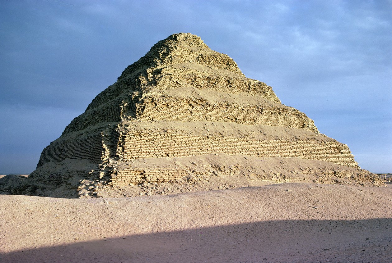 Pirámide escalonada del rey Djoser | Egyptian 3rd Dynasty