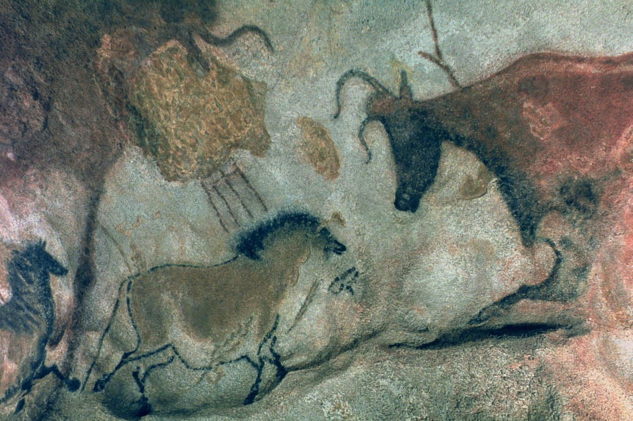 Pintura rupestre que muestra un caballo y una vaca, c.17000 a.C.