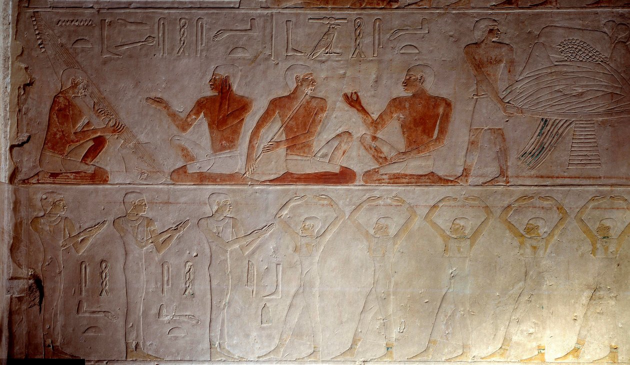 Relieve de piedra caliza que representa músicos de la Capilla de ...